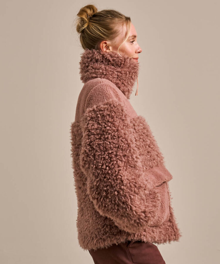 On The Go Throw On Fleece | BAM Clothing (Macaron)